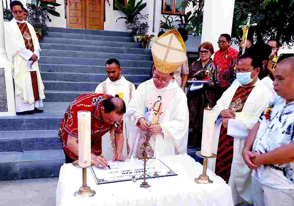 ROR Ikuti Misa dan Peresmian Pastoran Gereja Katolik Kembes – LacakPos ...